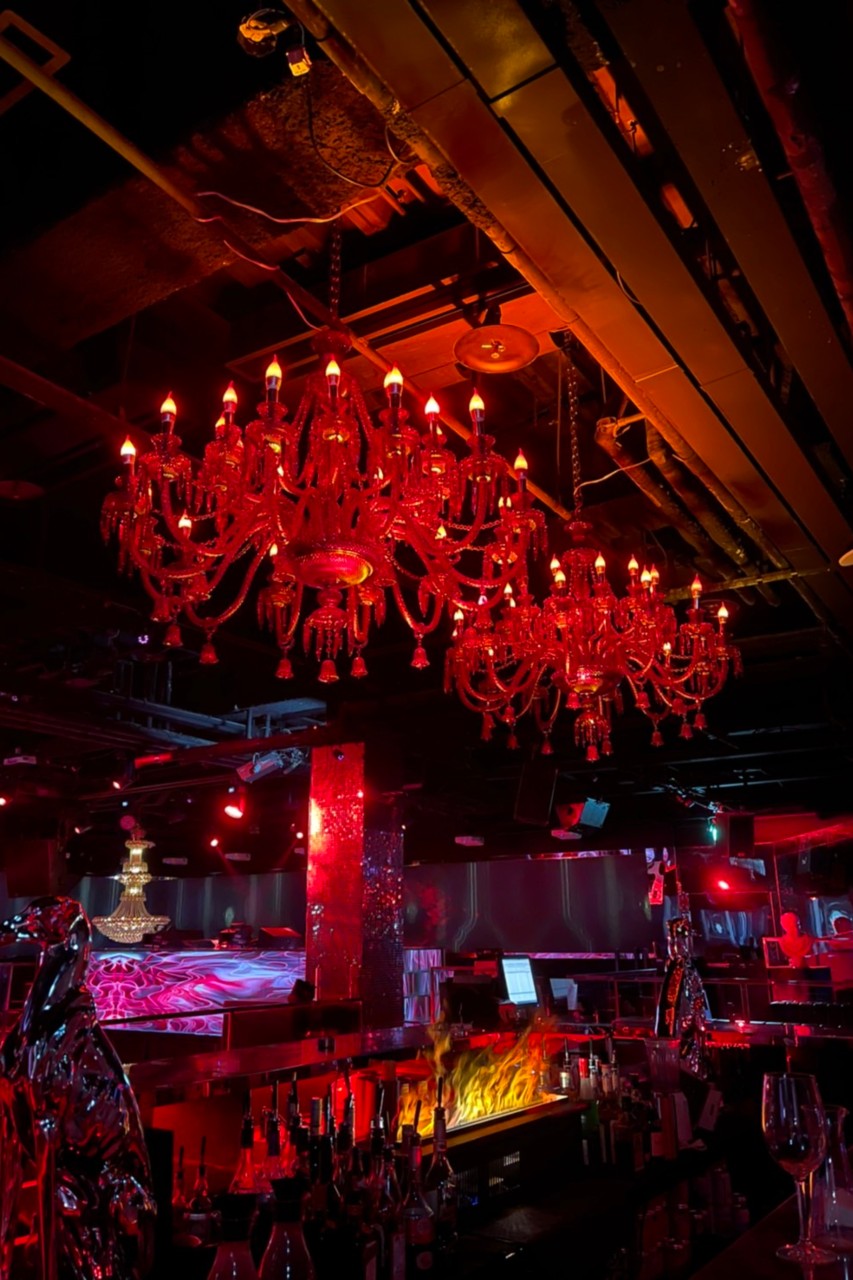一夜豪擲百萬、醉倒包廂？夜店小白的 Does & Don’t、VIP 的超狂撒幣行徑，讓 Ruff、Wave、AI 公關告訴你 ...