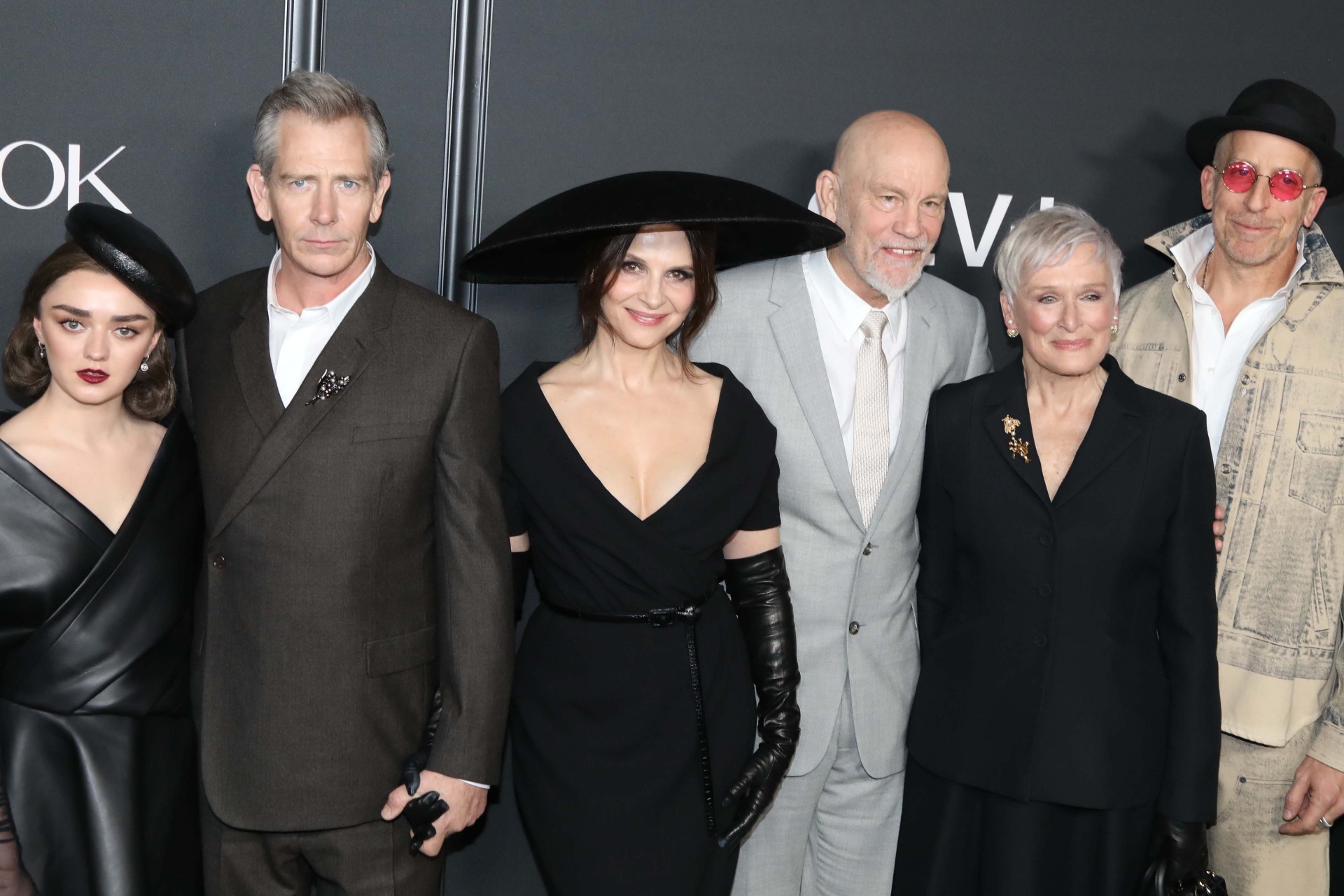 走入 Dior 先生的痛苦心境、Chanel 的黑暗過往！3部時尚影劇帶你看華服背後的興衰起落